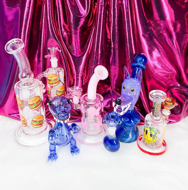 Custom Glass Pipes & Bongs – Personalized Smoke Pieces | StayLit