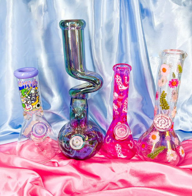 💖 Cute Bongs & Dab Rigs | Girly Glass Collection
