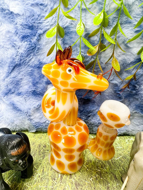 Jeffrey the Giraffe 7″ Glass Dab Rig – Hand‑Blown & One‑of‑a‑Kind