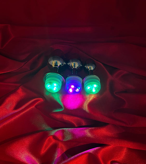 Red Coral Hornet Head Hand Pipe Glass Pipe For Sale|StayLit Design