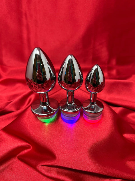 Red Coral Hornet Head Hand Pipe Glass Pipe For Sale|StayLit Design